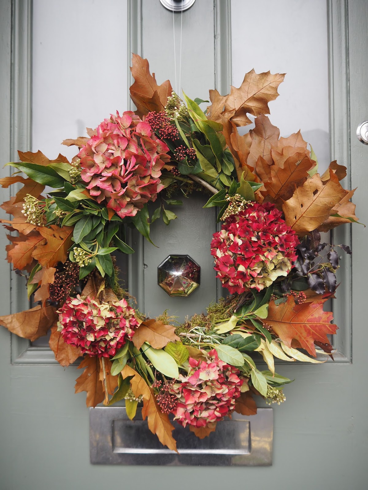 Autumn Wreath Making - Roses and Rolltops