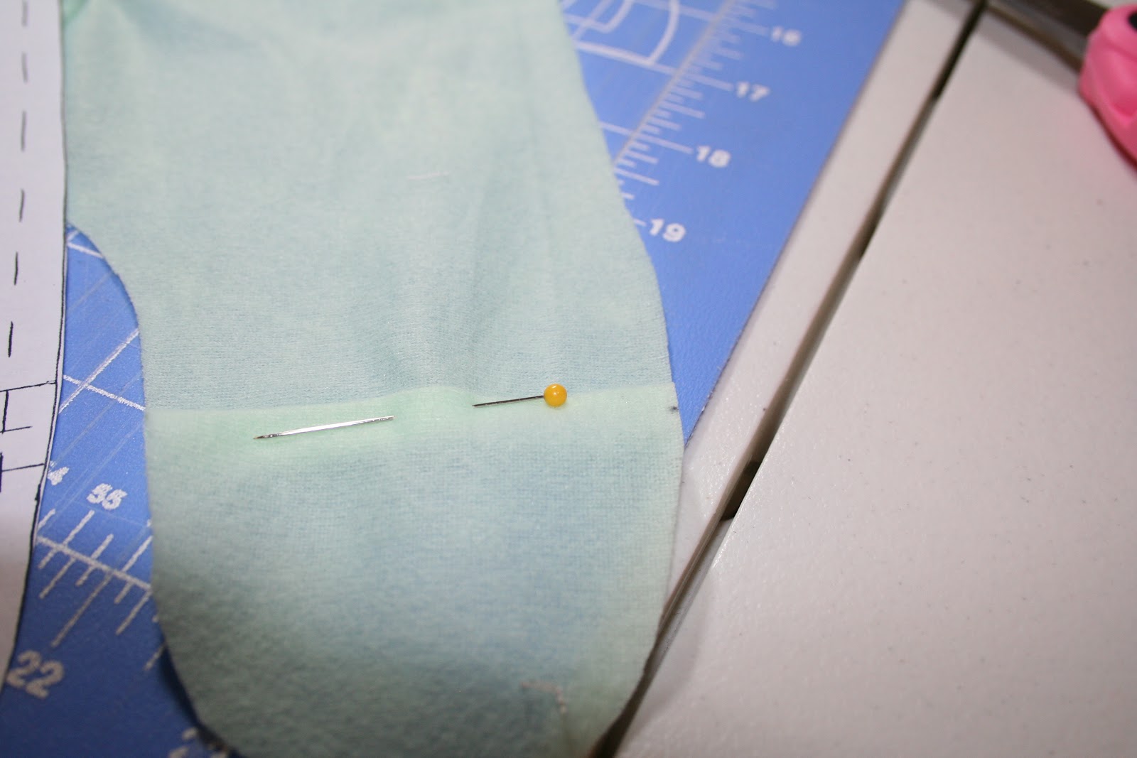 The Bybee Blog: Micro-Preemie/Preemie Gown and Sleeper Tutorial