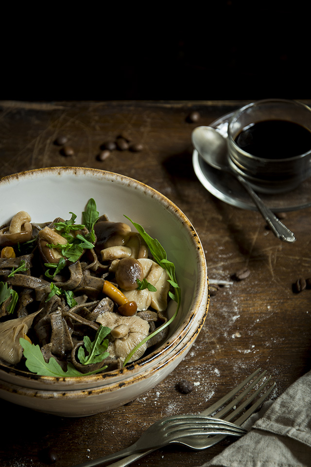 Contigo en la playa! : PASTA AL CAFÉ CON SETAS CONFITADAS