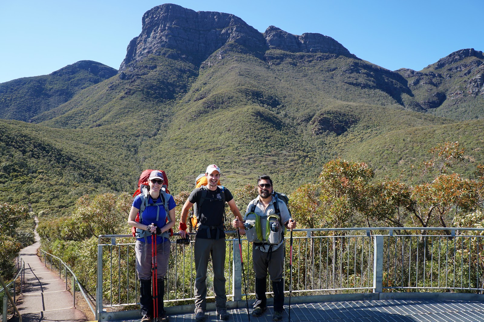 A Taste of the Stirling Ridge Walk - Bluff Knoll to Moongoongoonderup ...