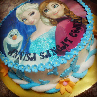 Azreen Zunairah: Demam kek cartoon Frozen