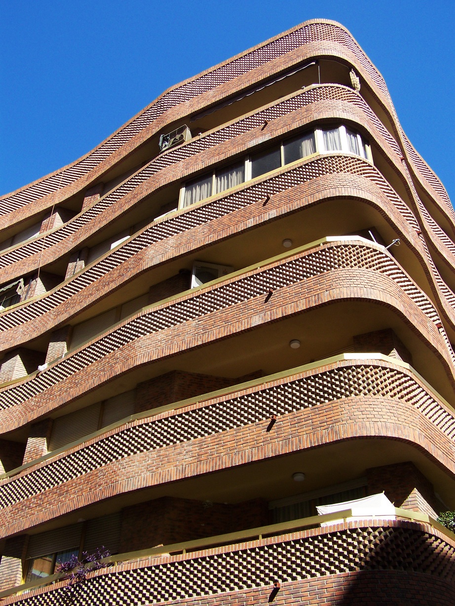 Alacantí de profit: EL ENSANCHE 2: EDIFICIOS LA PAZ Y ALBORADA