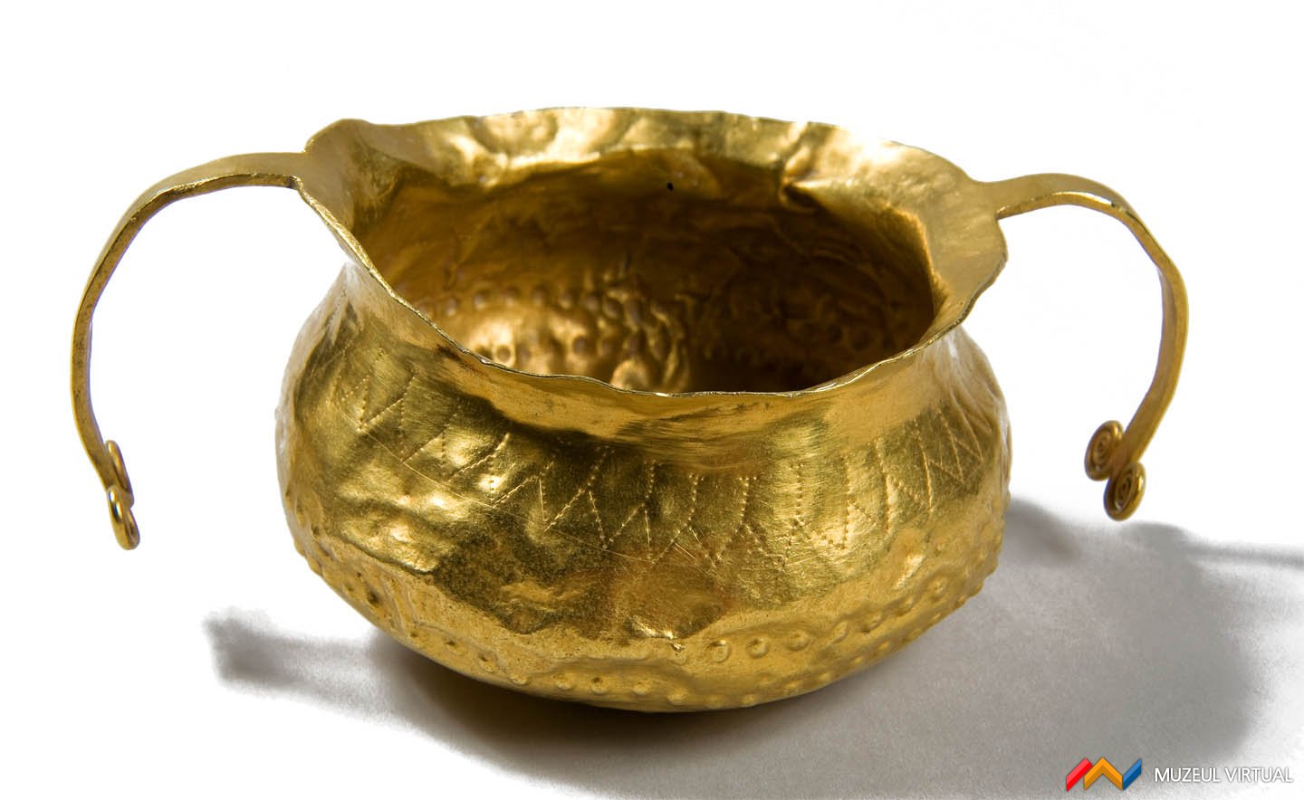 bucharest your cultural drive: ,,Dacian Gold" at the National Museum of ...