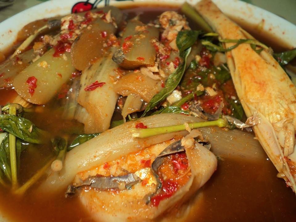 Izan's Recipes: Nasi Ulam + Keladi masak asam rebus