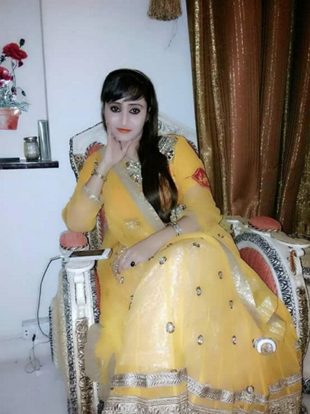 Naghma Naz - Sindhi Actress, Model and Well Known Singer