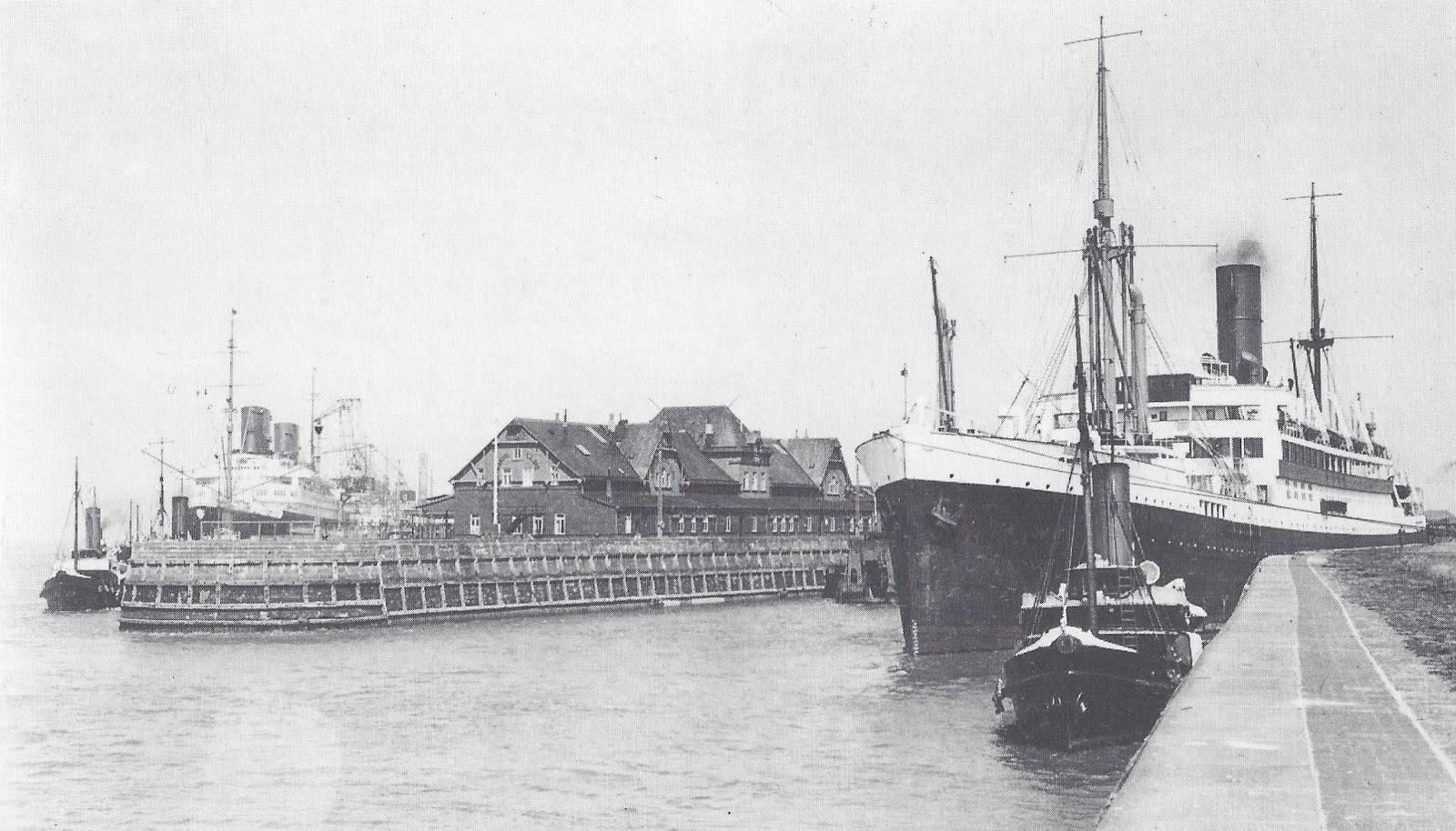 HISTORY - HAMBURG-SÜD and the CAP express liner