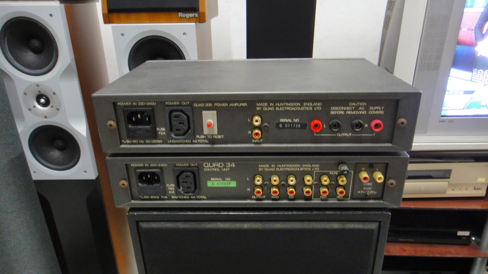 Quad 34 preamplifier & 306 power amplifier (Used)SOLD