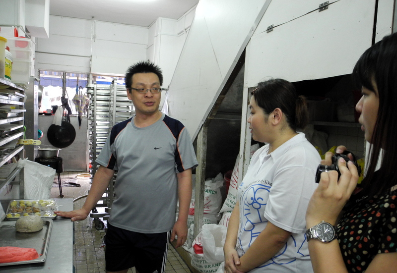 milkfrost's world: Lek Lim Nonya Cake Confectionery