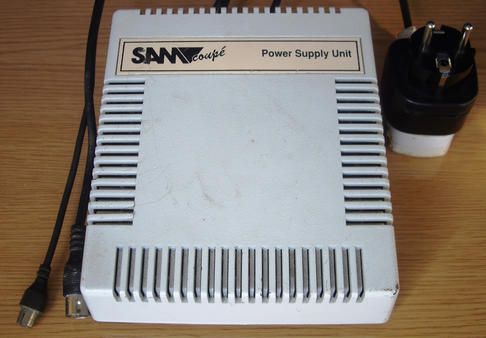 Retro Ordenadores Orty: SAM Coupe (256K de RAM y una disquetera) (MGT ...