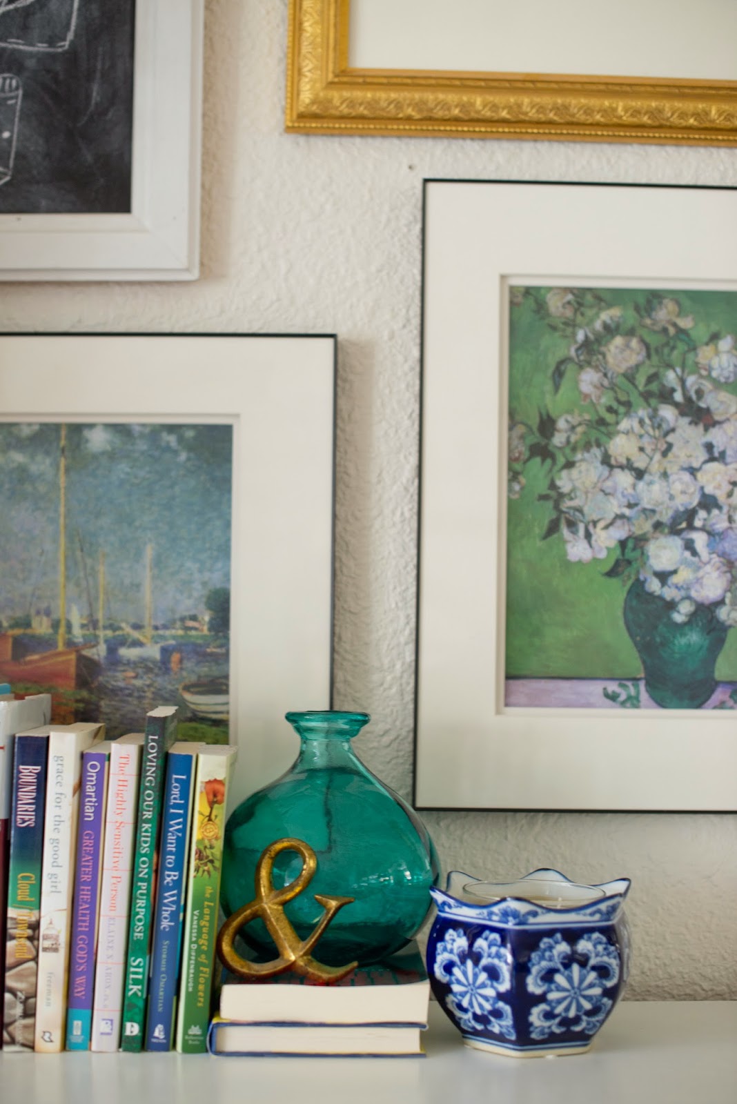 Domestic Fashionista: Long Dining Room Gallery Wall