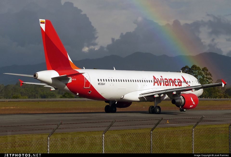 MonoRichard Spotters: AIRBUS A320-214 DE AVIANCA NEW LIVERY EL EL SKRG ...