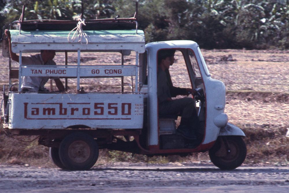 Before Buses and Taxis Took Over the Streets, Saigon of the 1960s Was ...
