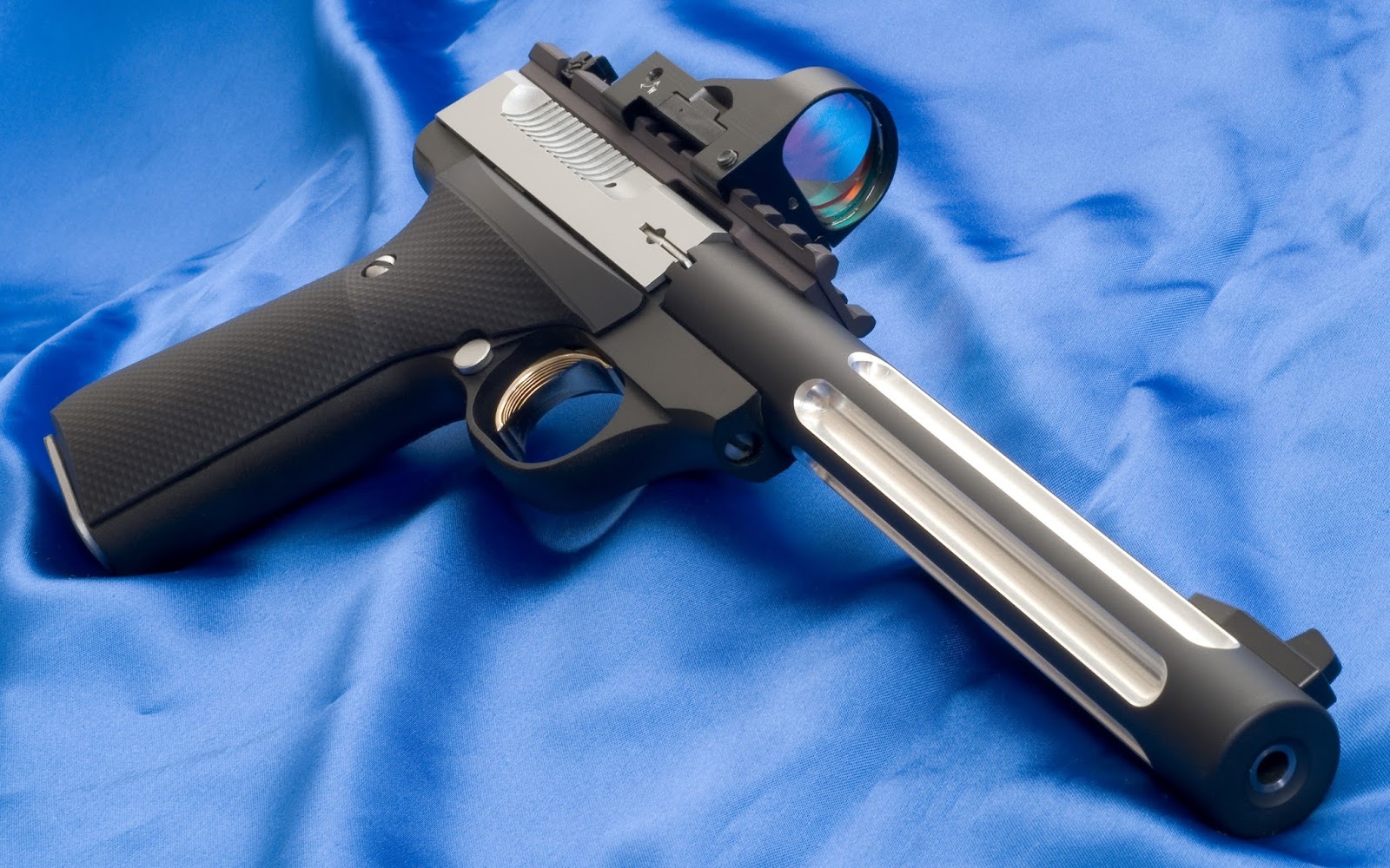 Sala de Armas: 188 fotos variadas de Pistolas