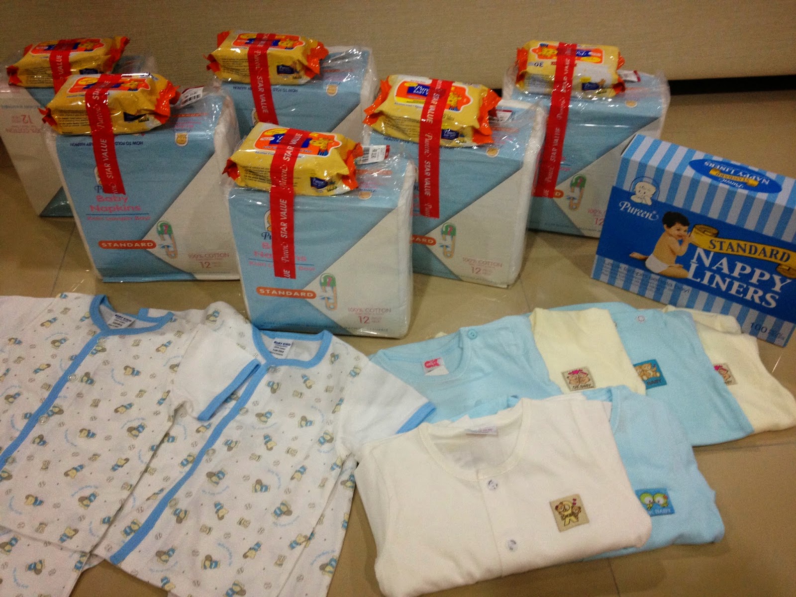 Love . Life . Laugh: 【寶寶の日常用品】 嫲嫲新买给小北鼻の (Pureen Baby Napkin . Clothes)