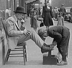 The Wonderful & the Wretched...: Shoe shiner - Short Story #5