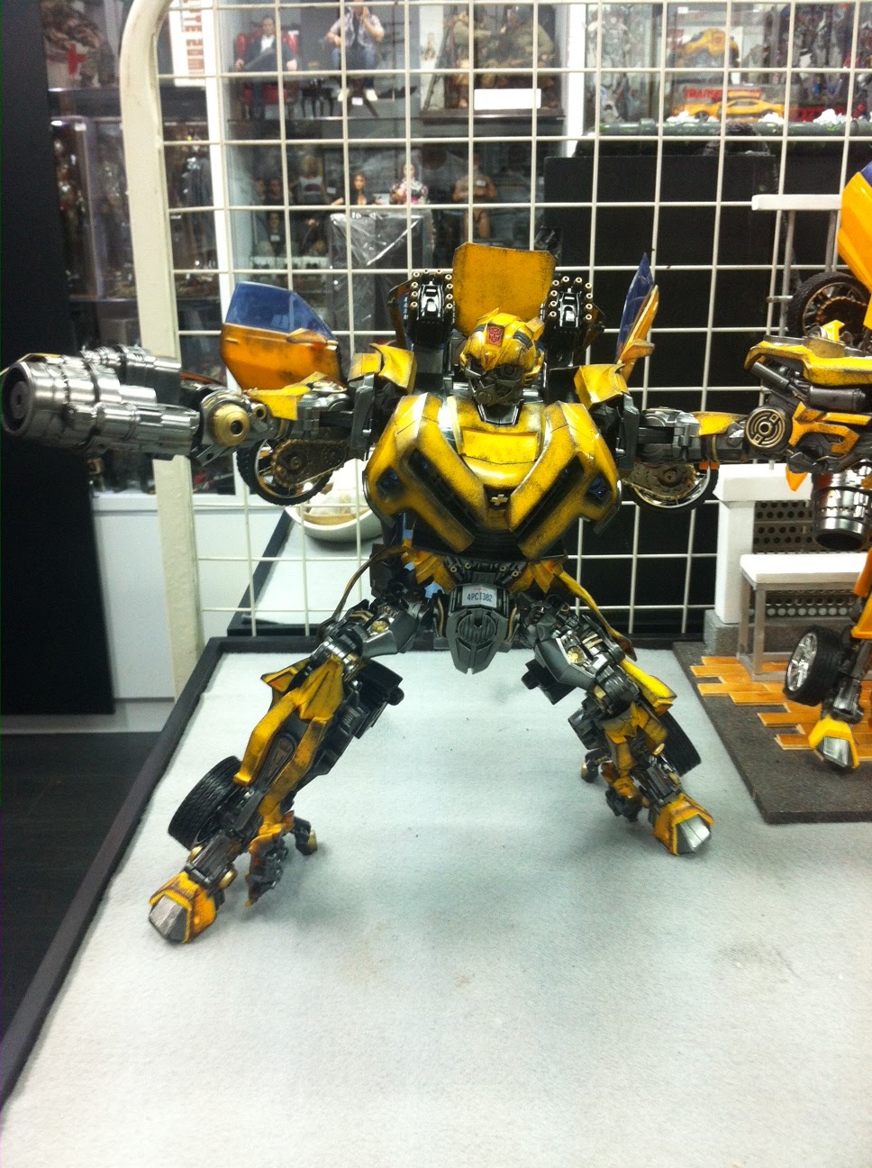 FORTY42: Custom paint job on Bumblebee