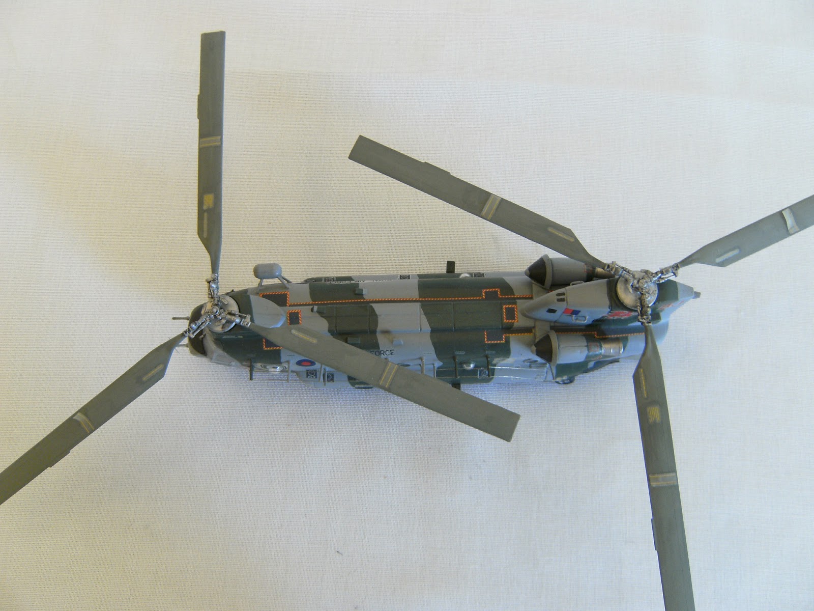 Happyscale-Modellbau: Boeing Vertol CH-47 Chinook - Matchbox 1/72