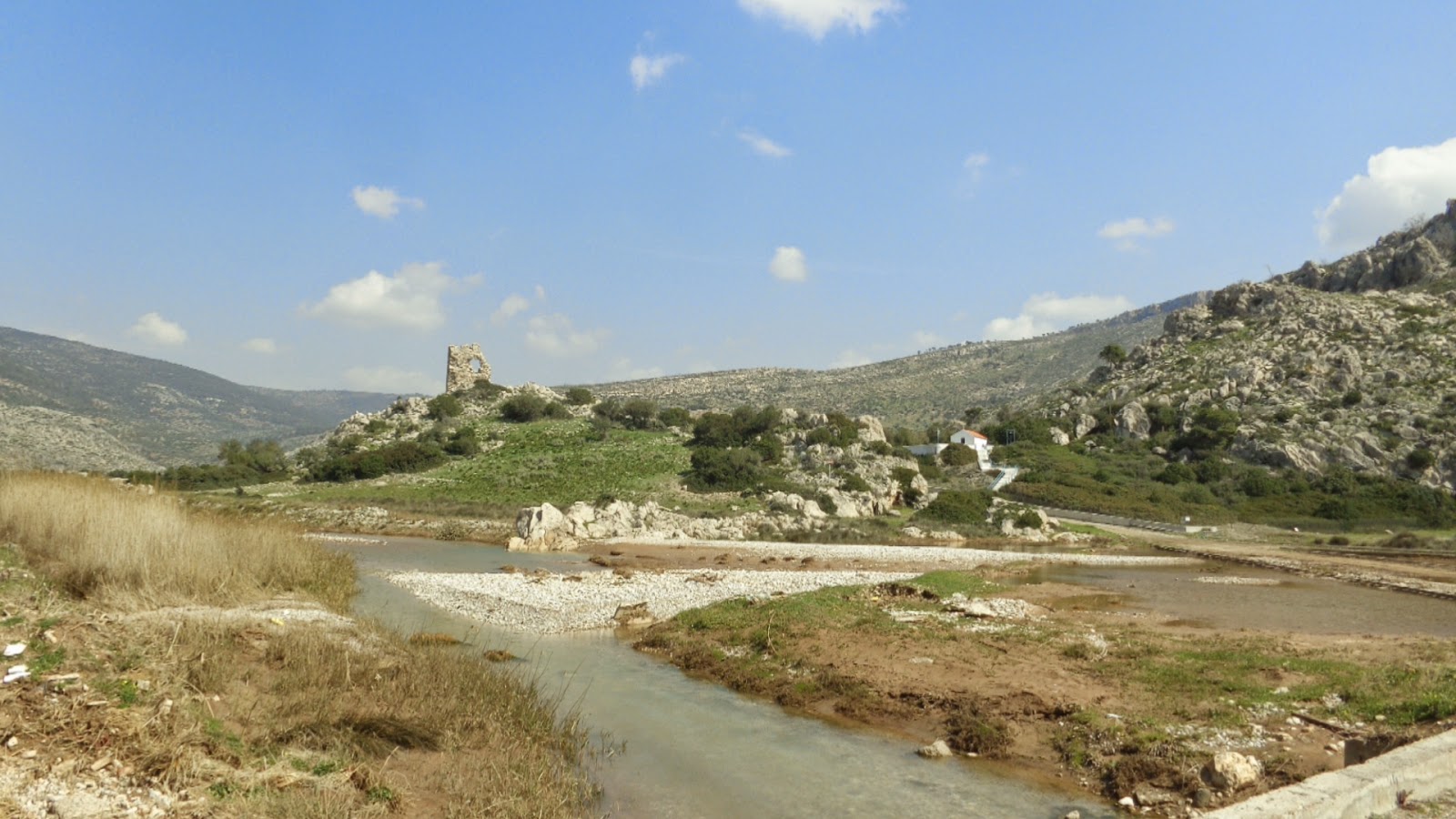 Aρχισαν οι Εργασιες στην Παραλια της Λιβαδοστρας | ΛΟΥΤΟΥΦΙ ΝΕΑ