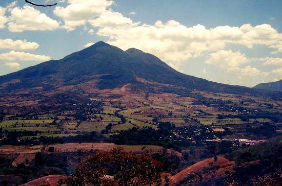 EL SALVADOR: LOS PRINCIPALES VOLCANES DE EL SALVADOR