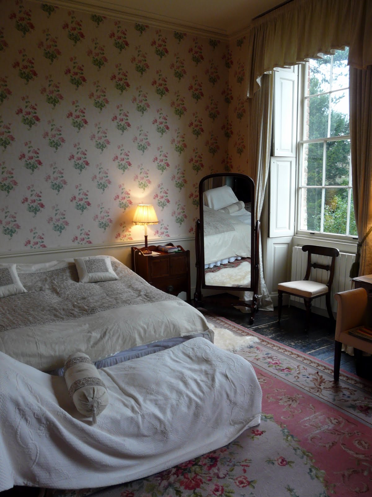 All The Live Long Day: Road Trip - Hedingham Castle
