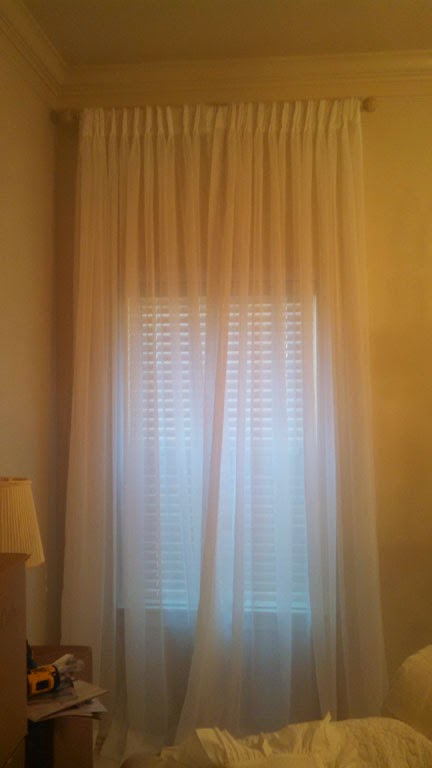 Dawn Sewing and Crafts: Sheer window and bed curtains