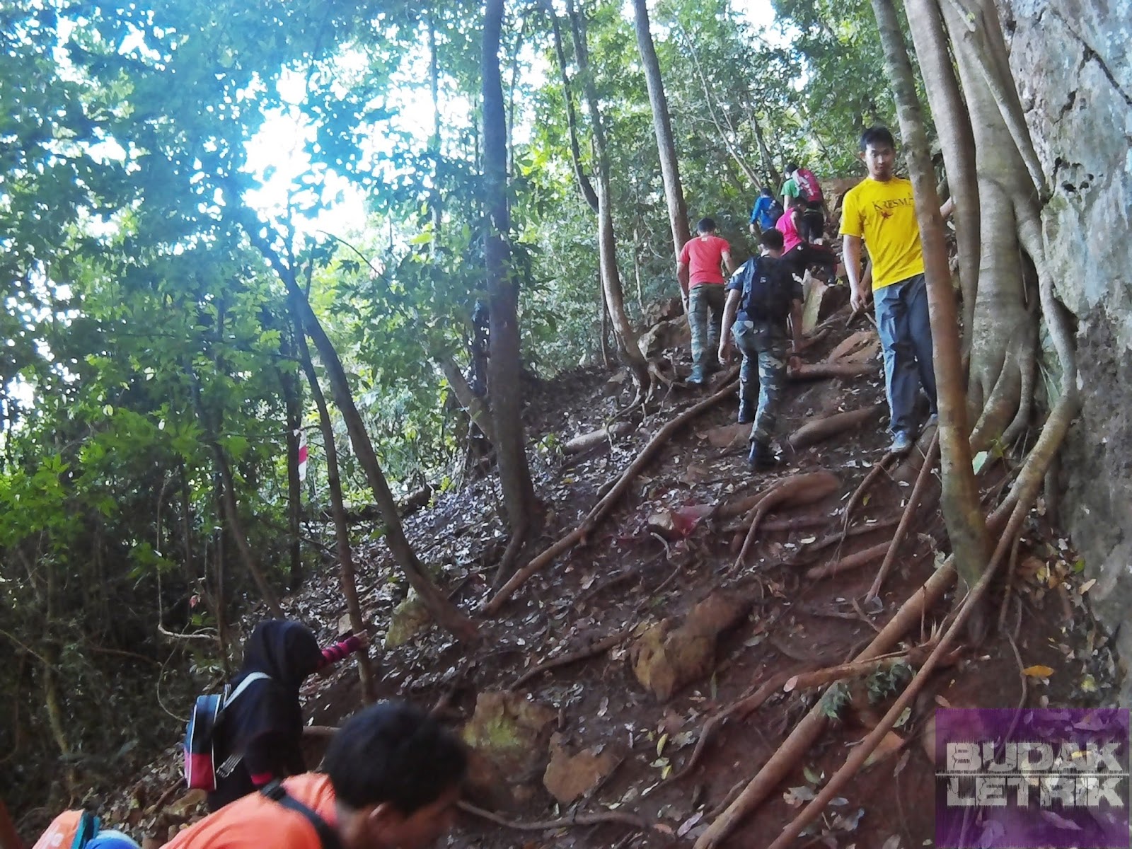 Budak Letrik: Trip Hujung Minggu : Pendakian Gunung Baling