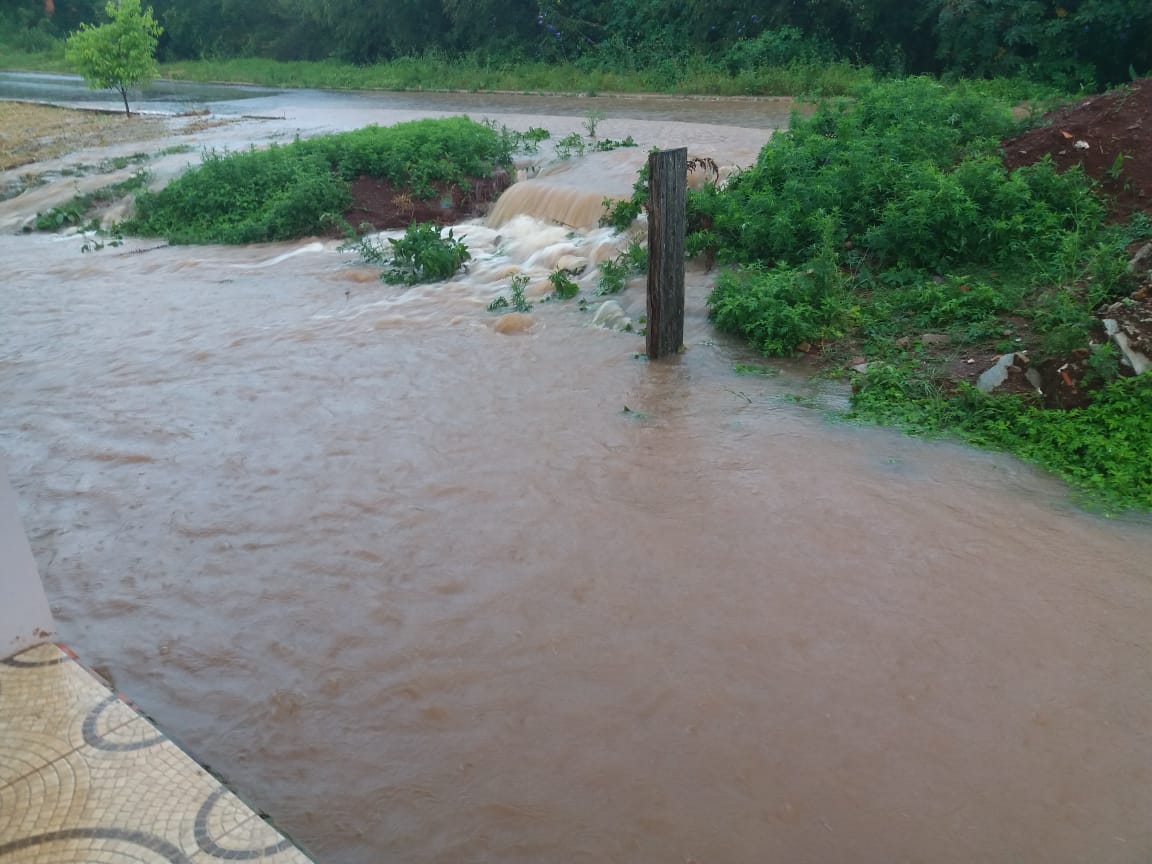 Geral - Fotos e vídeo: Imagens impressionantes dos alagamentos pelo ...