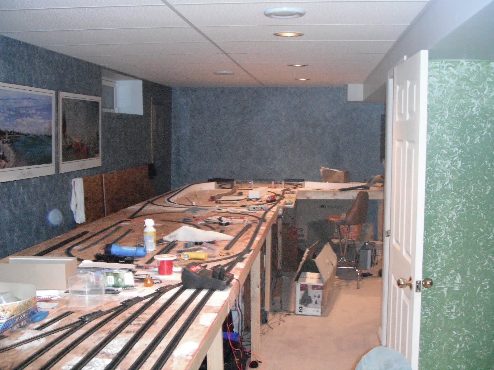 Man Cave Hobbies: Train Set