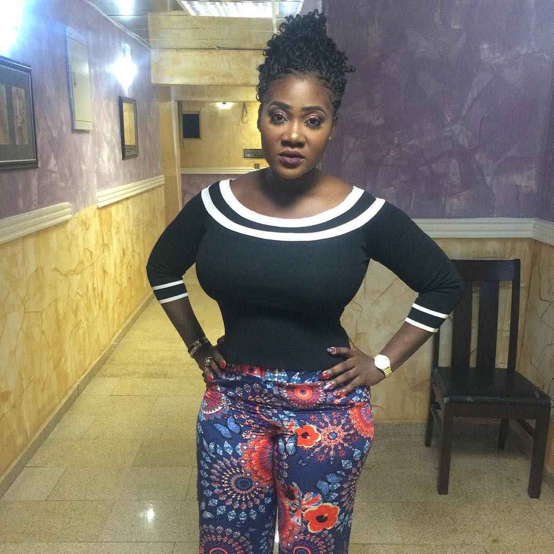 Naija Deal African Celebrities Blog: Mercy Johnson On Set to Shoot ...