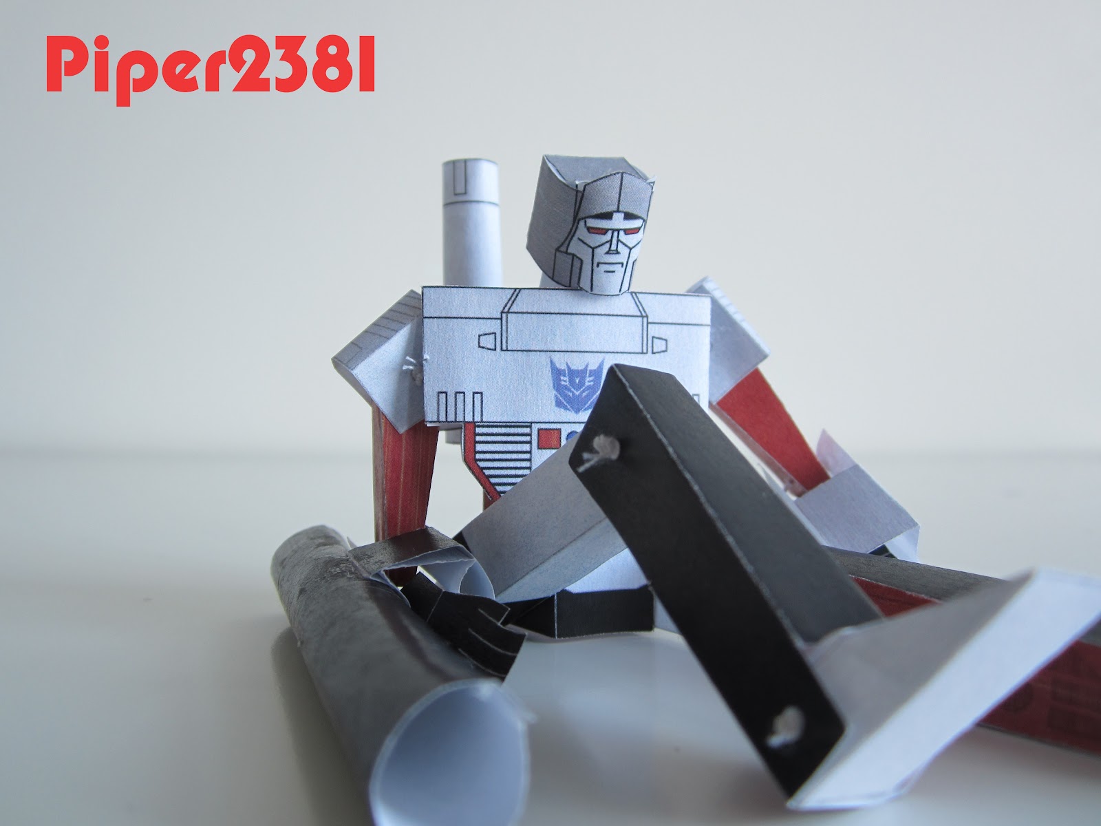Piper2381: Megatron Papercraft