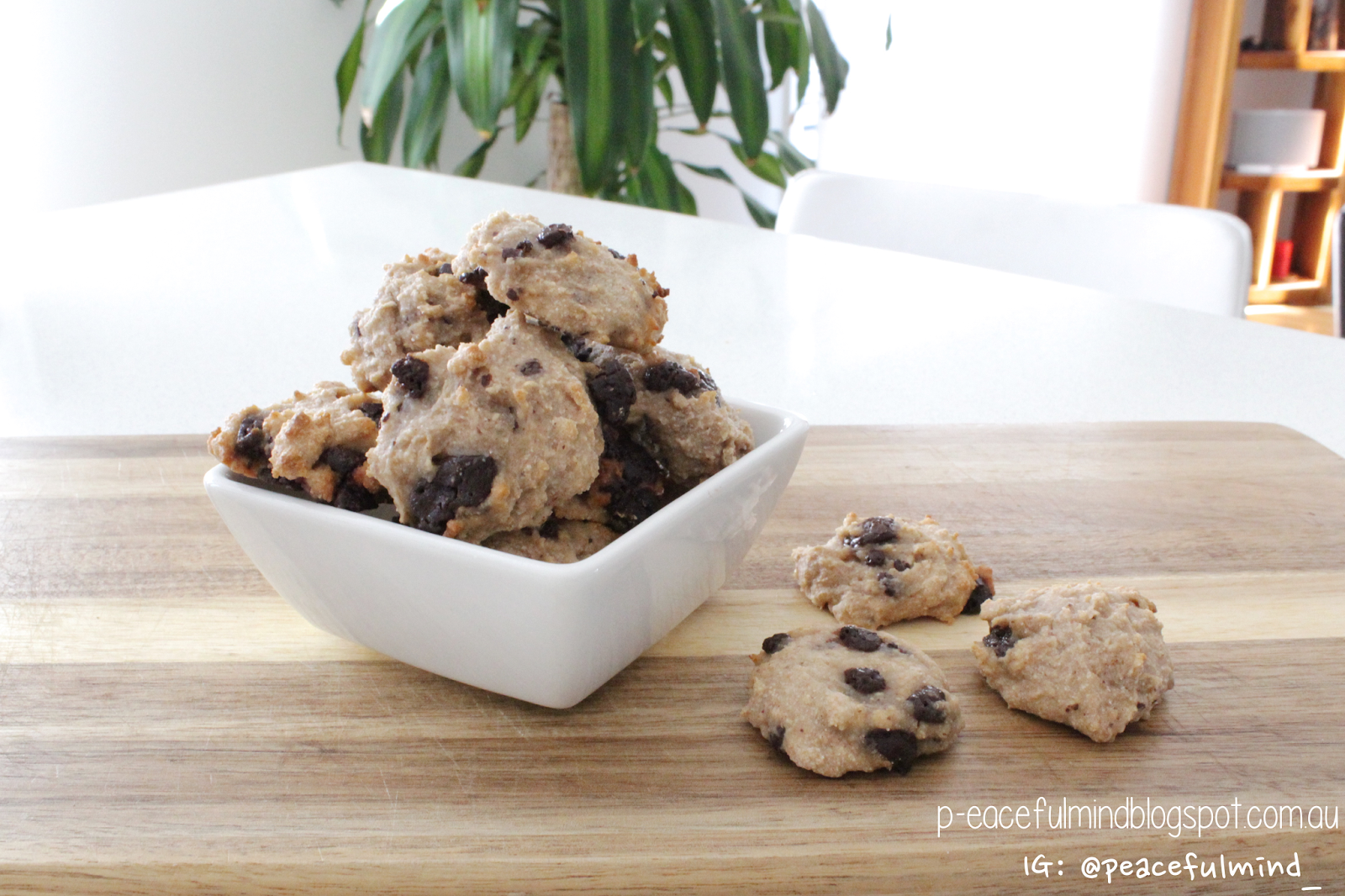peacefulmind_: Choc Chip Biscuits