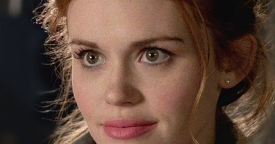 Book Girl: Nesting: Lydia Martin's Bedroom