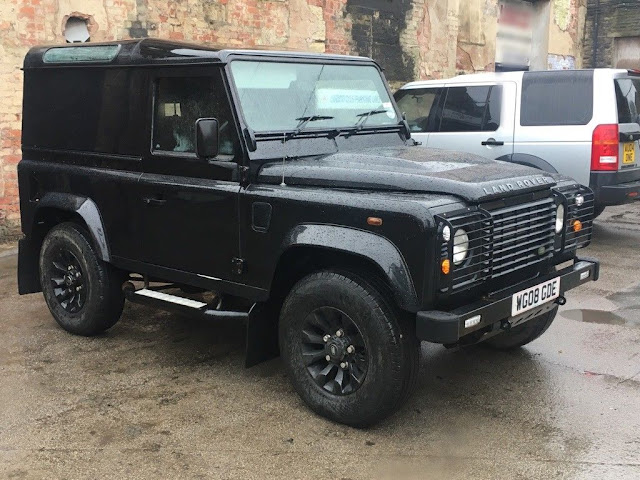 Landrover Defender: LAND ROVER DEFENDER 90 COUNTY 2.4 TDCi BLACK - NO ...