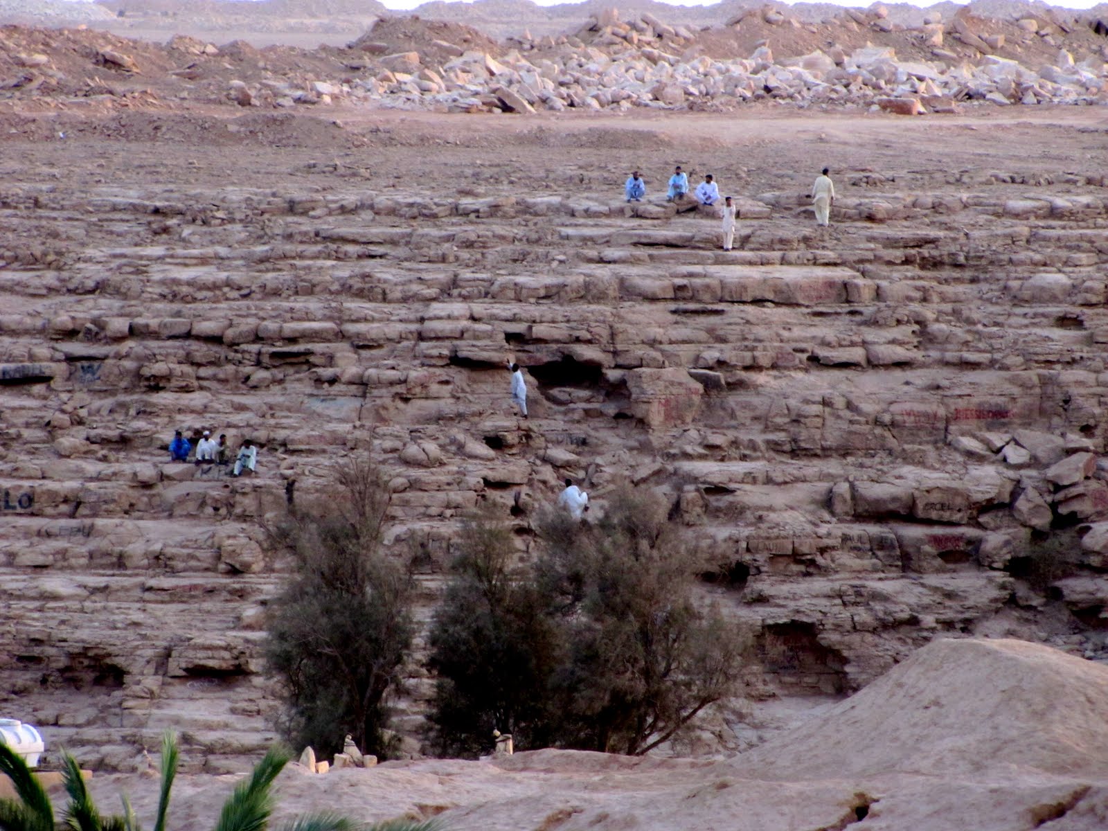 Architecture and Images: Pinoy Life in Saudi Arabia,Kamsa-kamsa, Riyadh