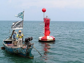 Aku Cinta Bahari: RAMBU SUAR