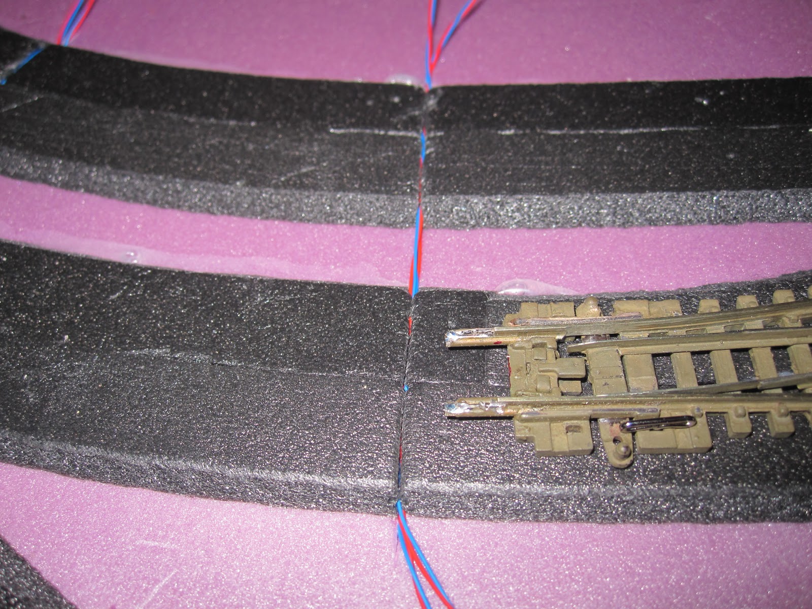 The Wild West in N Scale: Simple Wiring