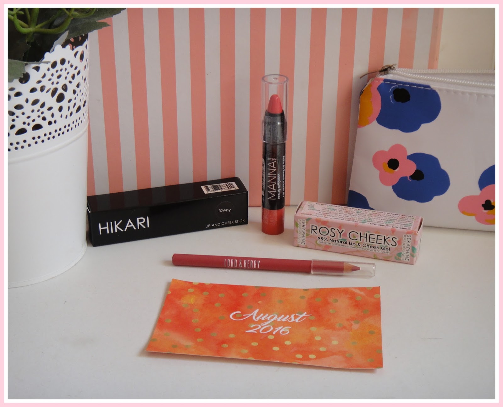 Já conhecem a Lip Monthly?? Lips Subscription Box! - Must Be...Pink!