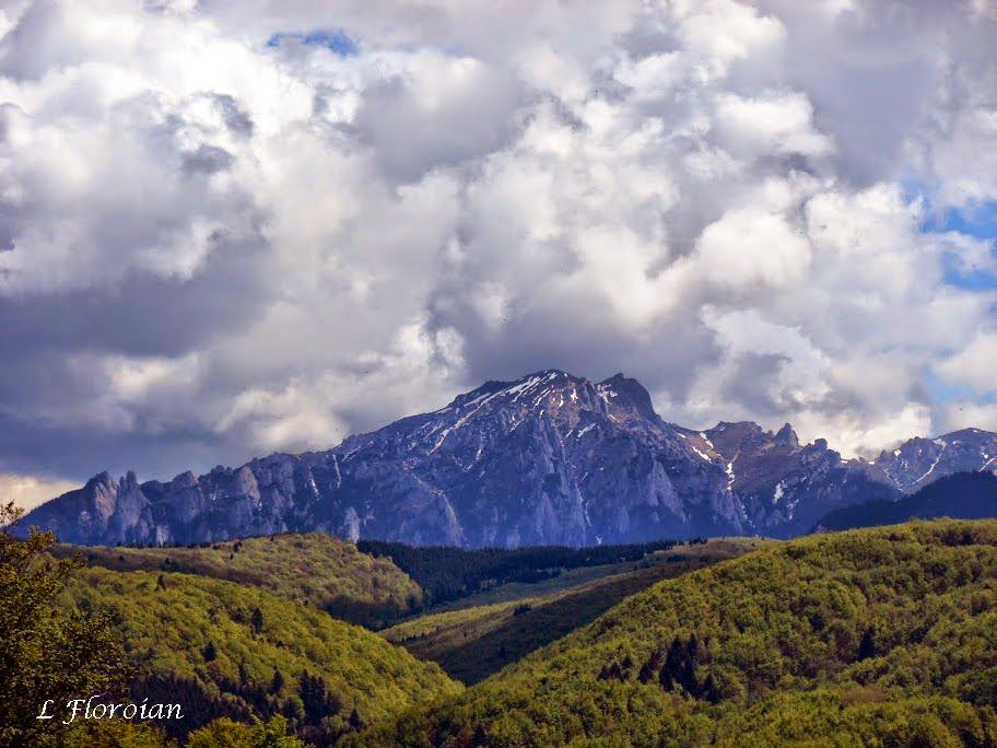 Blog de Calatorii si Drumetii Montane.: Drumetie pe dealurile de langa ...