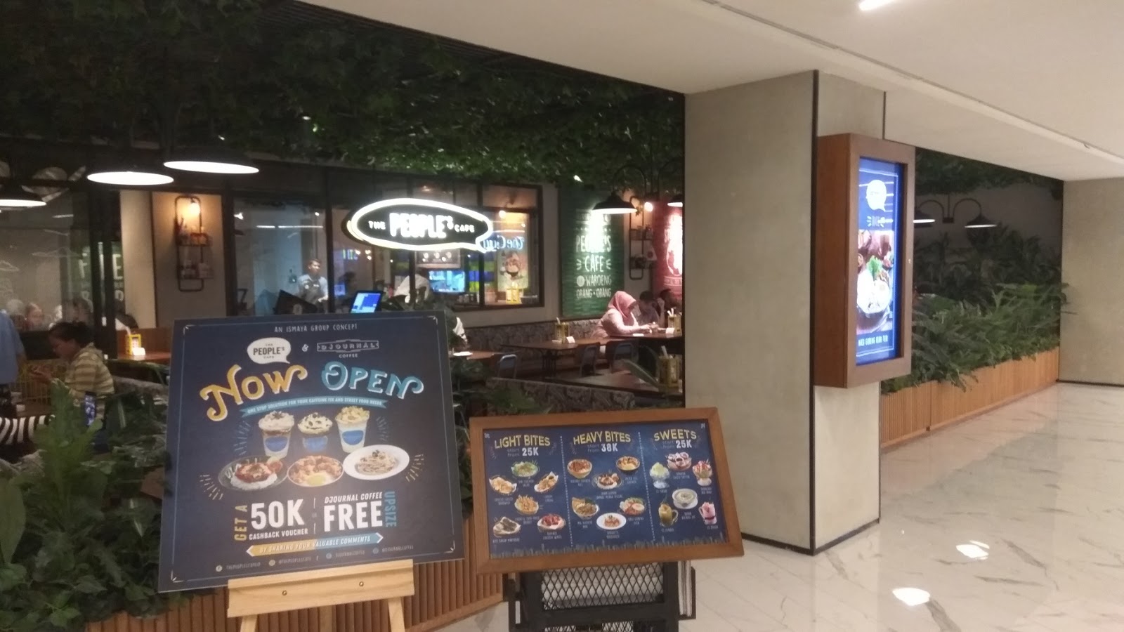 Journal of Reno's Journey: The People's Cafe Senayan City, Cafe Dengan ...