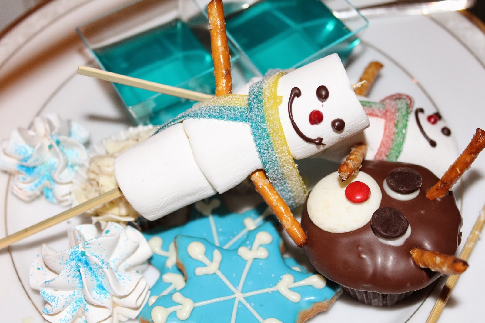 Hey Bambini: Road Test :: Disney's Frozen Afternoon Tea
