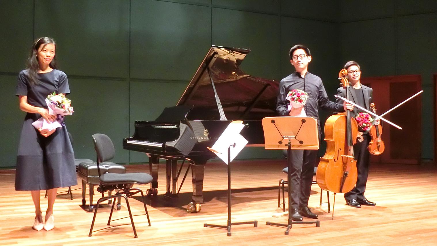 pianomania: TCHAIKOVSKY & ARENSKY PIANO TRIOS / Incursion Trio / Review