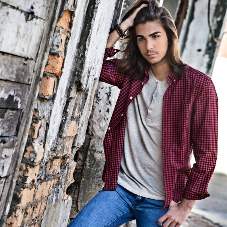 Cuban Post Uk: Breaking news: Grandson of Fidel Castro embarks on ...