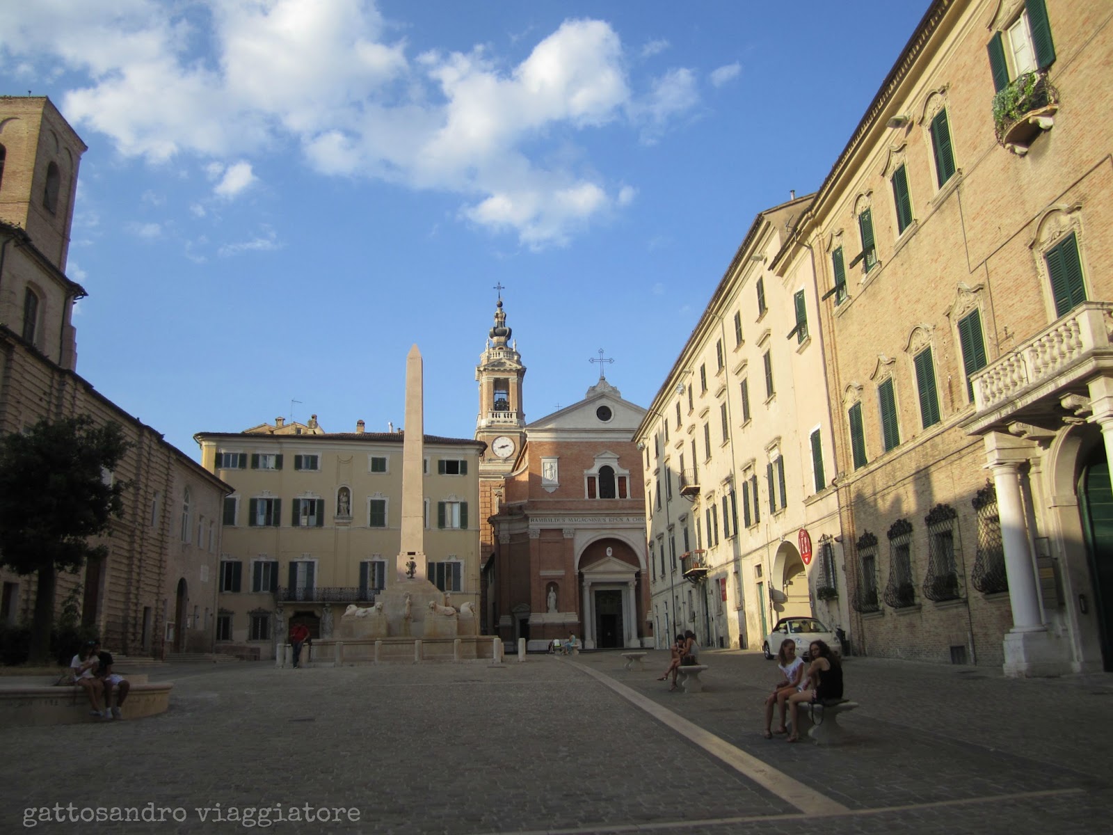 gattosandro viaggiatore - travel blog: Estate italiana 9° parte: Marche #1