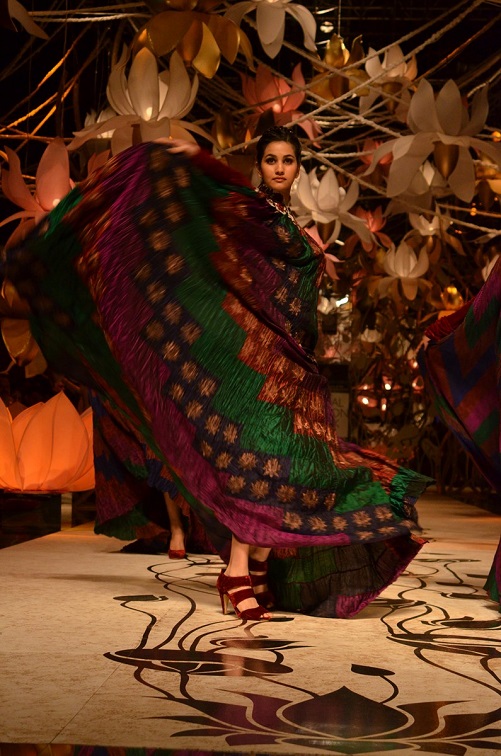 Rohit Bal Collection At PCJ Delhi Couture Week 2013 | Fashion Centar