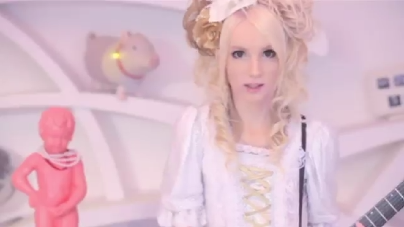 I cry like Yuko Oshima: Jpop: YOHIO (ヨヒオ)