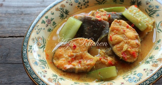 Ikan Baung Masak Tempoyak Perak - Azie Kitchen