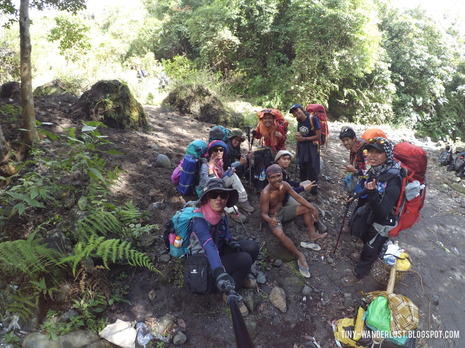 Naik Gunung: Rinjani, dan Kisah Pilu Porter ~ wanderlust