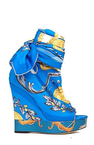 6 Sepatu Unik Koleksi Terbaru Desainer Dunia