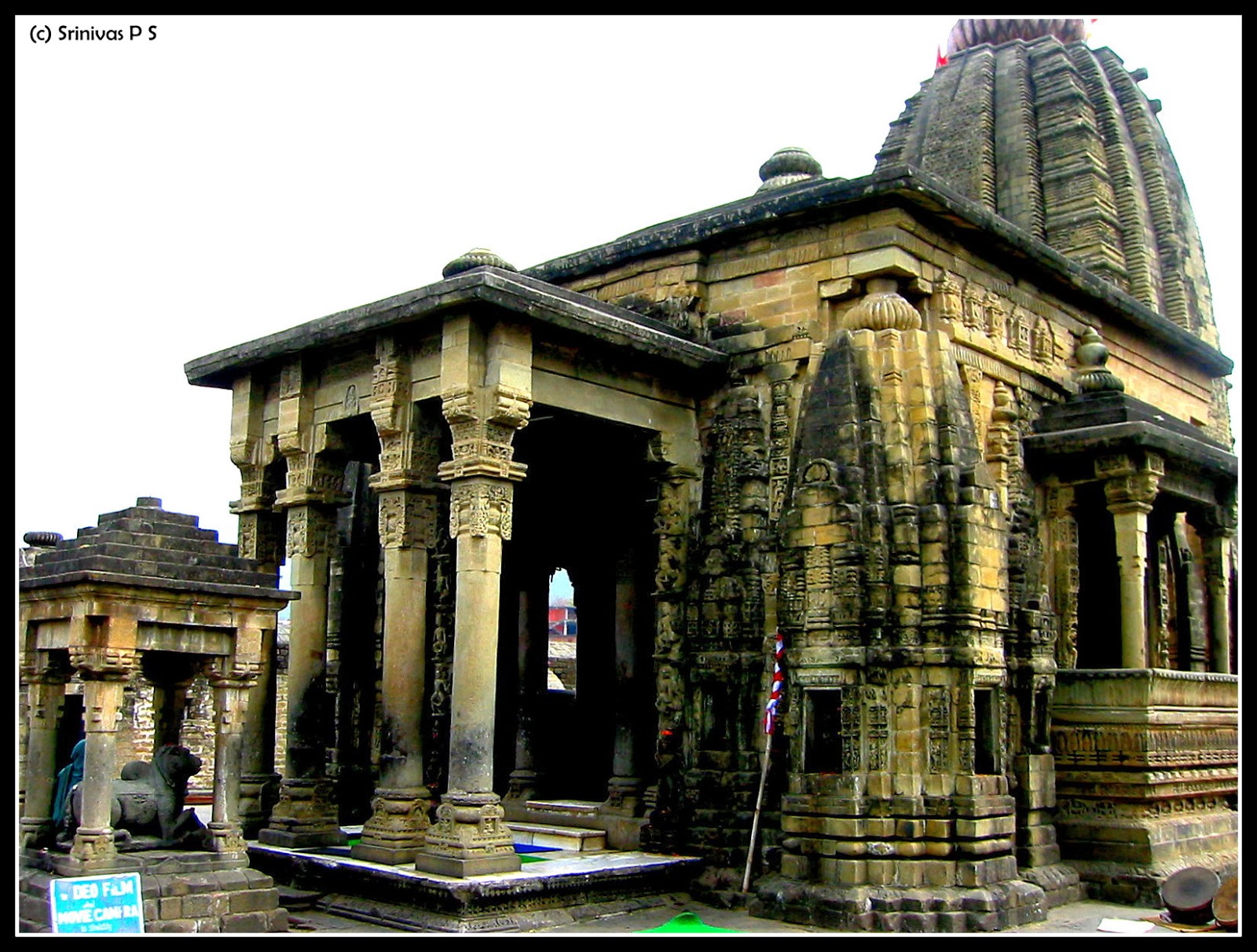 Roam the world with me...: Baijanath Mandir, Baijanath