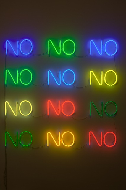 Homebuildlife: NEON: The luminous matter of art